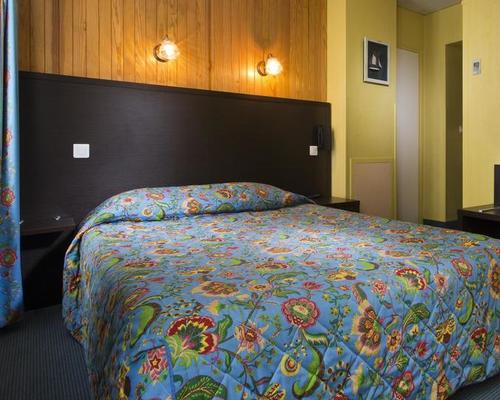 Corail Paris 3 étoiles | 23 Rue de Lyon 75012