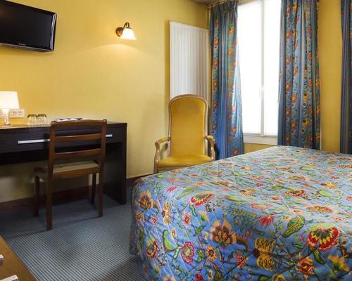 Corail Paris 3 étoiles | 23 Rue de Lyon 75012