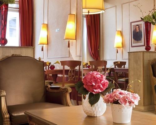 Hotel Montpensier Paris 2 estrelas | 12 rue de Richelieu 75001