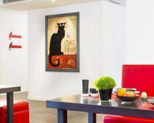 Le Chat Noir Design Paris 4 étoiles | 68 Boulevard De Clichy 75018