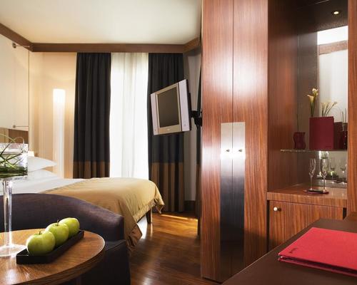 Radisson Blu Champs-Elysées, Paris 4 star | 78 Bis Avenue Marceau