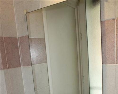 Relais Bergson Paris 2 estrellas | 124 Avenue Simon Bolivar 75019